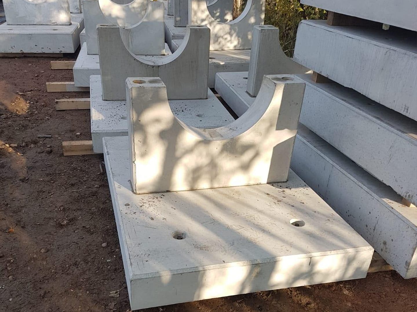 Precast Pipe Holders - Tracey Concrete