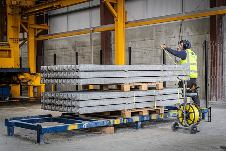 Slotted Posts / H Posts - Tracey Concrete